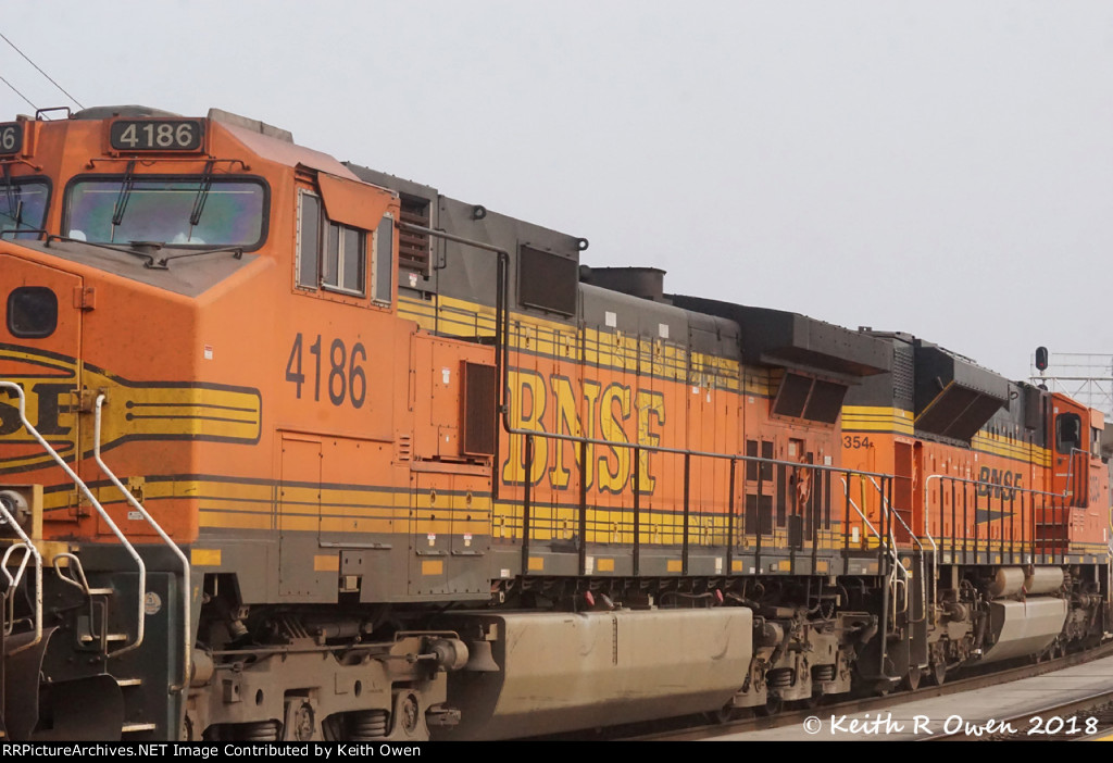BNSF 4186